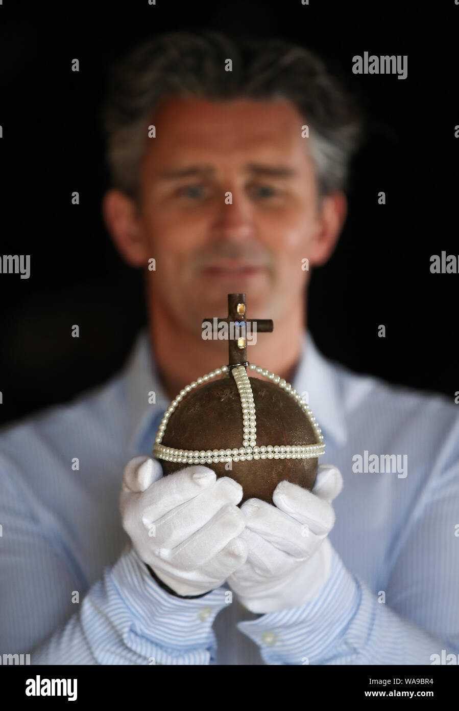 Holy hand grenade hi-res stock photography and images - Alamy
