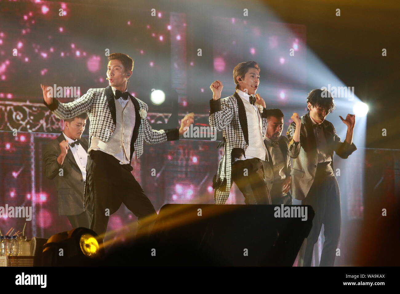 Singers and actors Shim Chang-min, also known by his stage name Max ...