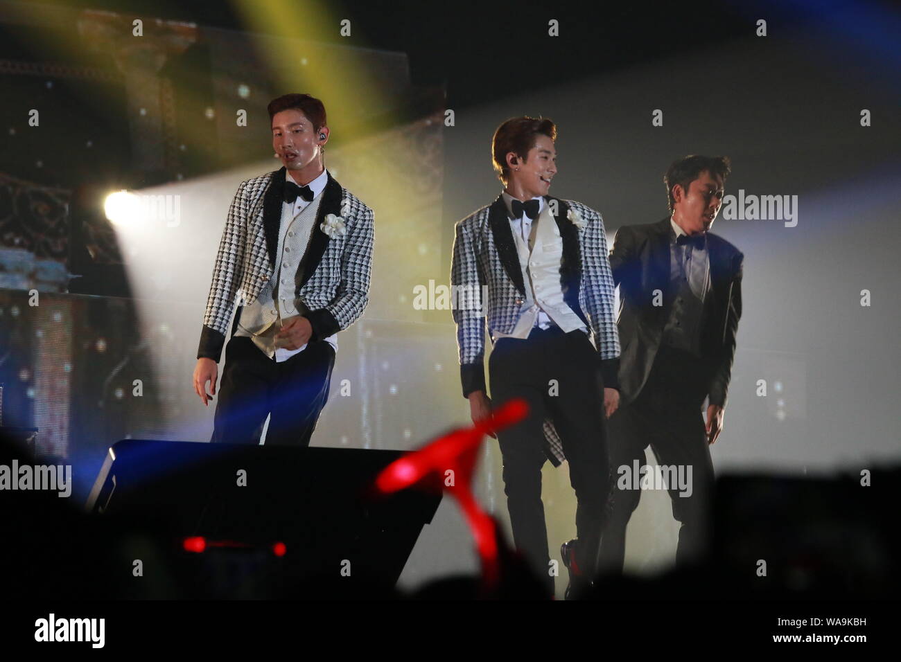 Singers and actors Shim Chang-min, also known by his stage name Max ...