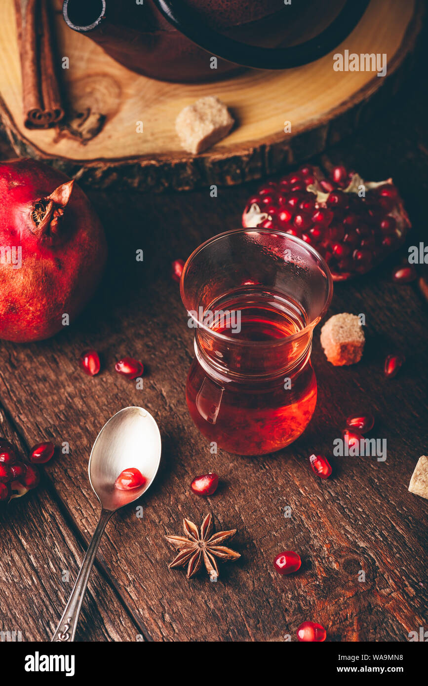 Iraq tea hi-res stock photography and images - Alamy