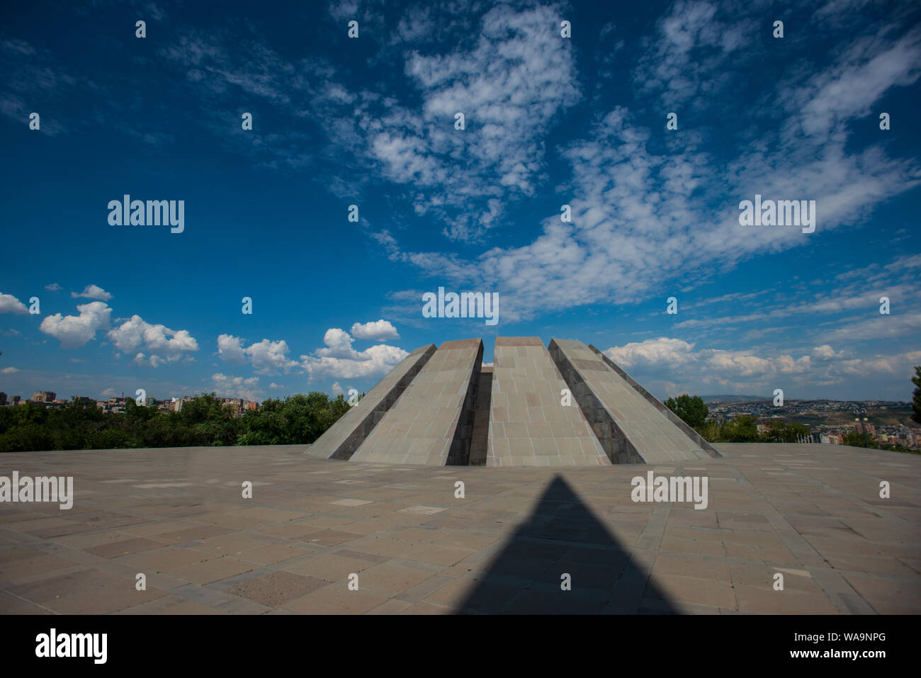 Tsitsernakaberd, Armenian Genocide Memorial, Monument & Museum, yerevan ...