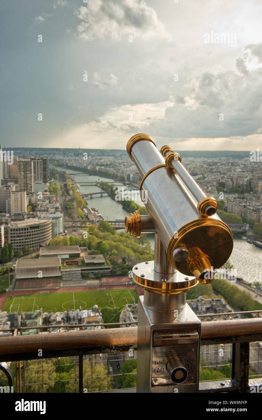 Coin-operated telescope on Eiffel Tower viewing platform. Looking south ...