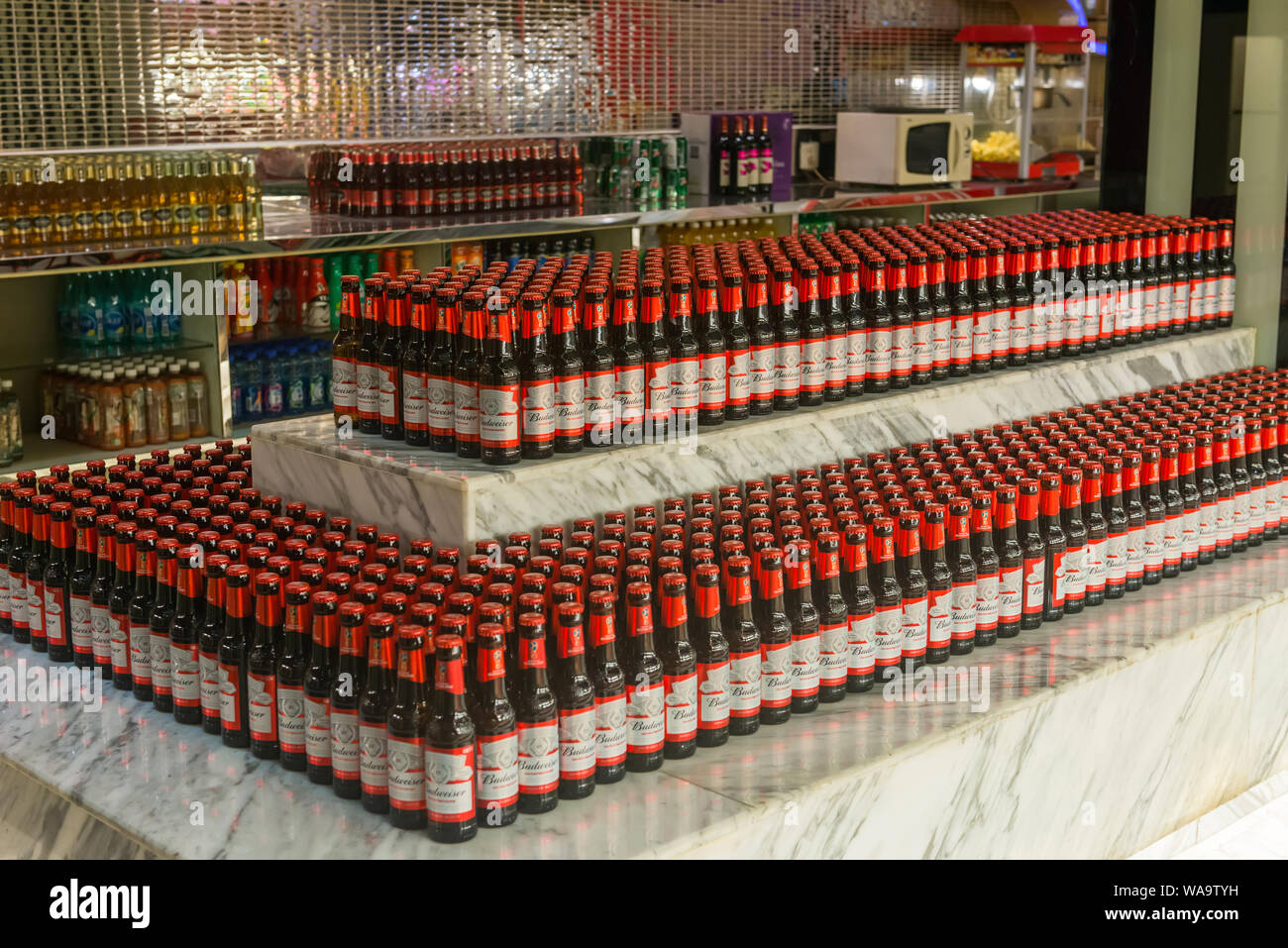 Budweiser beer group hi-res stock photography and images - Alamy