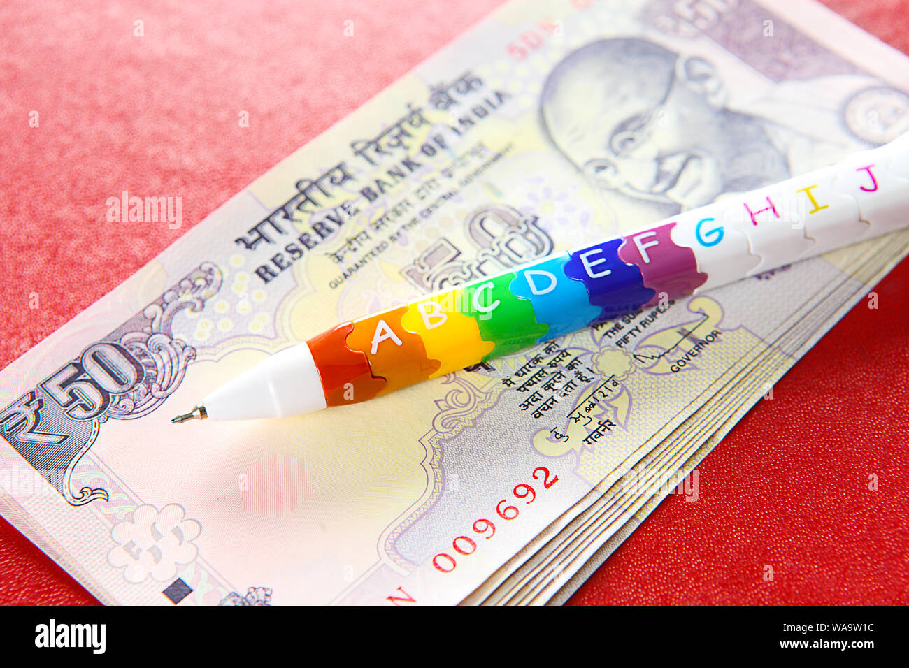 Fifty rupee note hi-res stock photography and images - Alamy