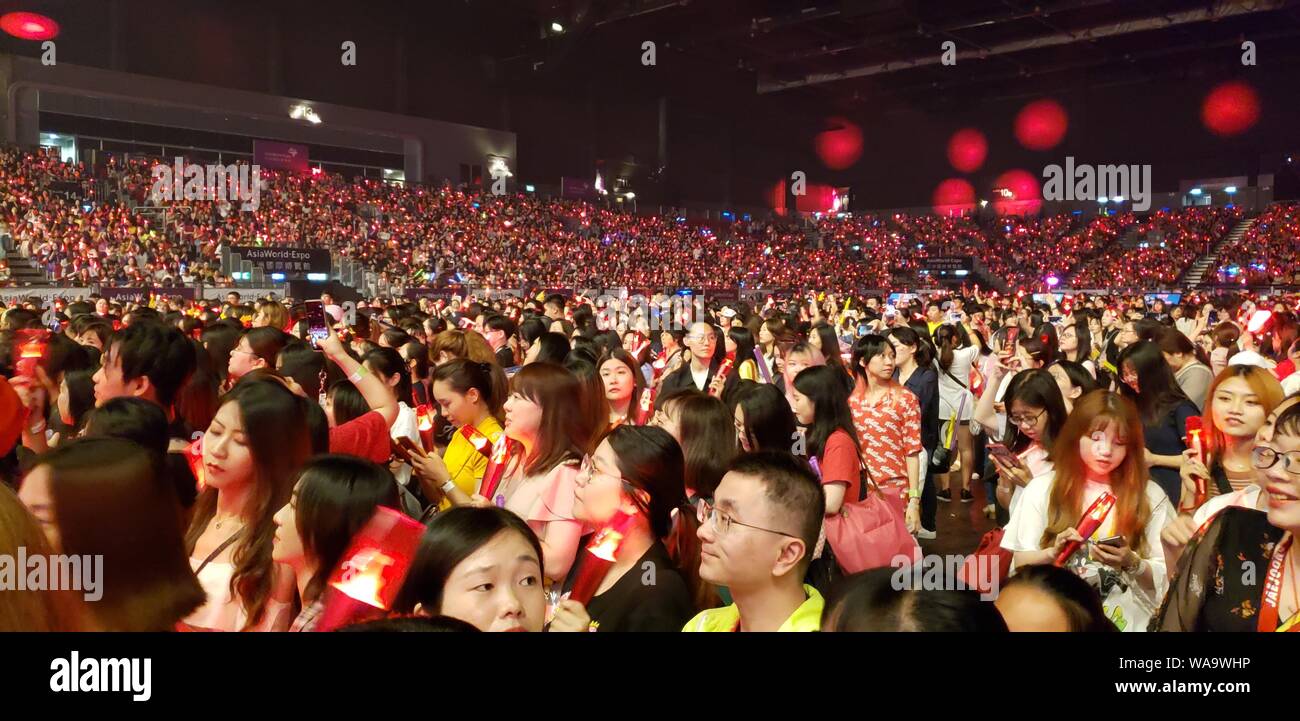 Singers and actors Shim Chang-min, also known by his stage name Max ...