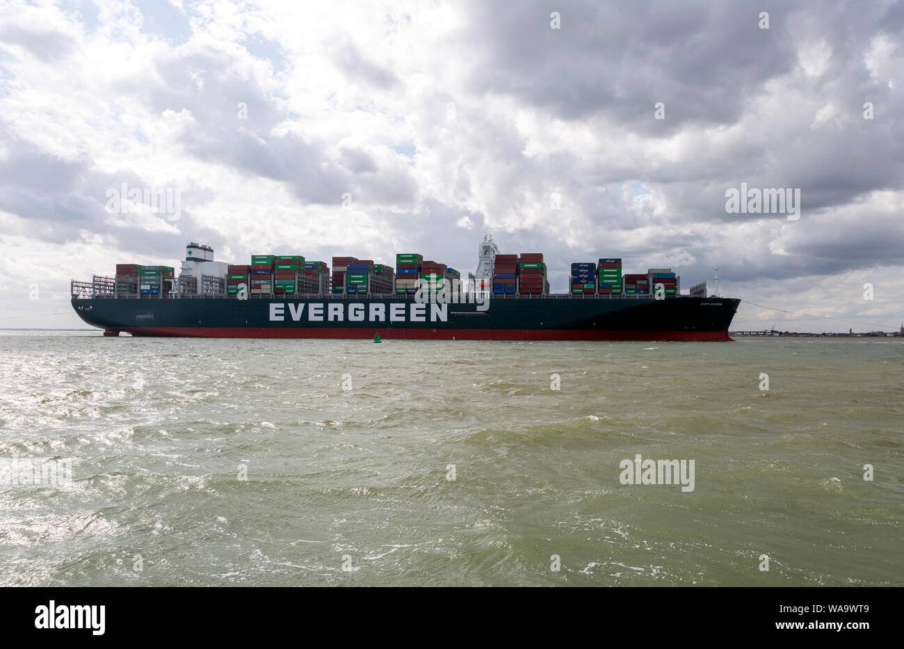 Evergreen Container Ship High Resolution Stock Photography and Images ...