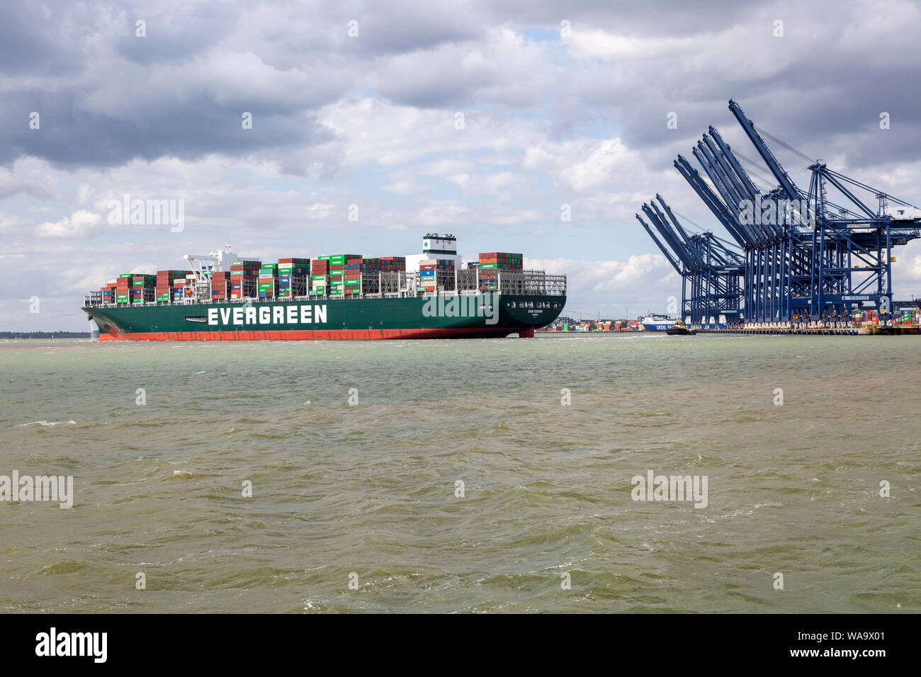 Evergreen Container Ship High Resolution Stock Photography and Images ...