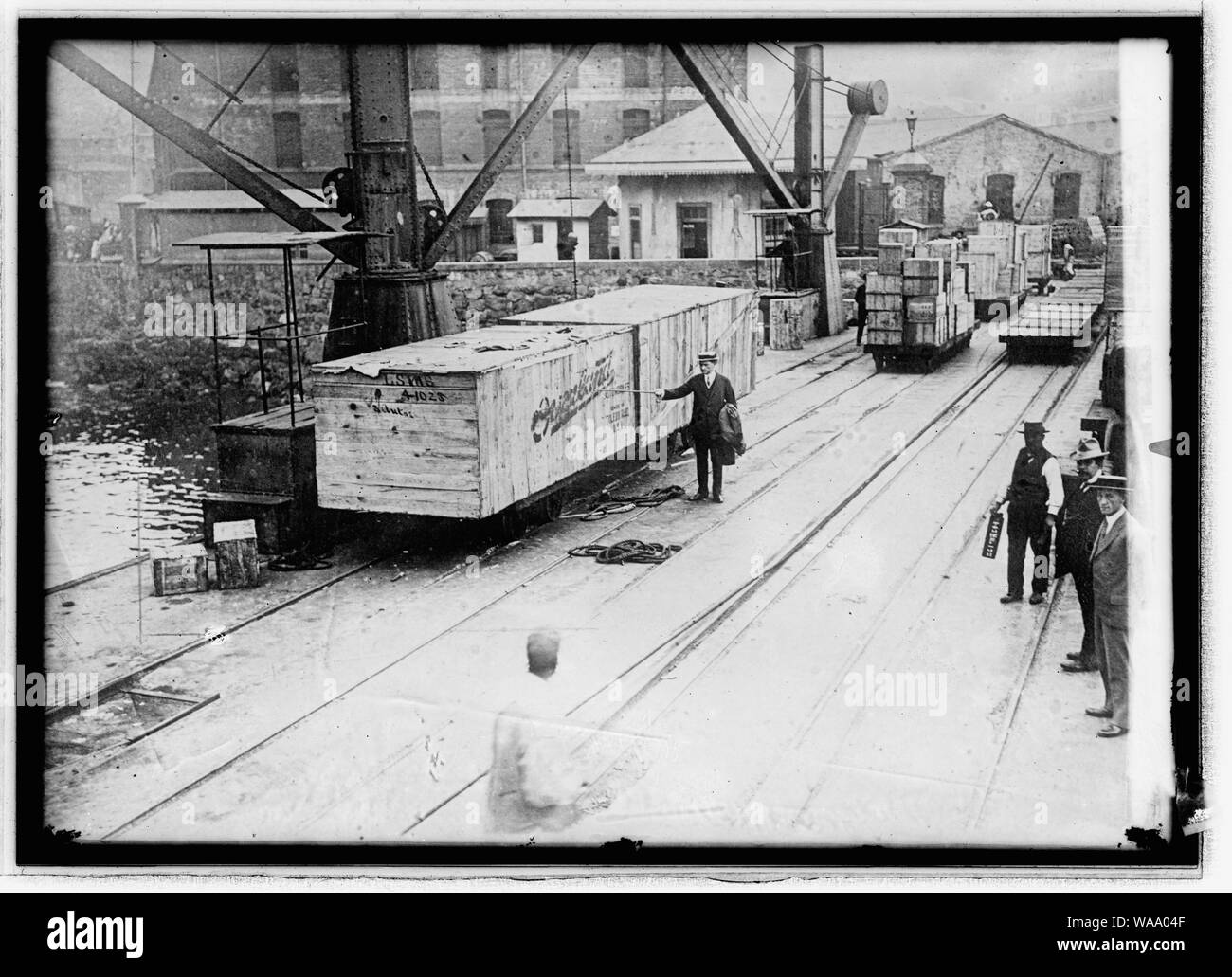 Packing sample Black and White Stock Photos & Images - Alamy