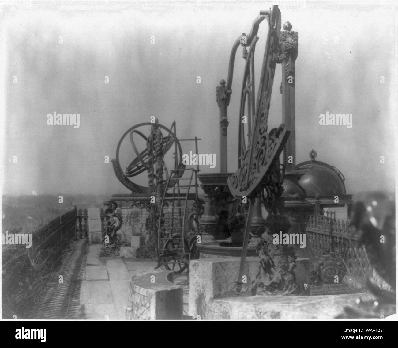 Technology instruments Black and White Stock Photos & Images - Alamy