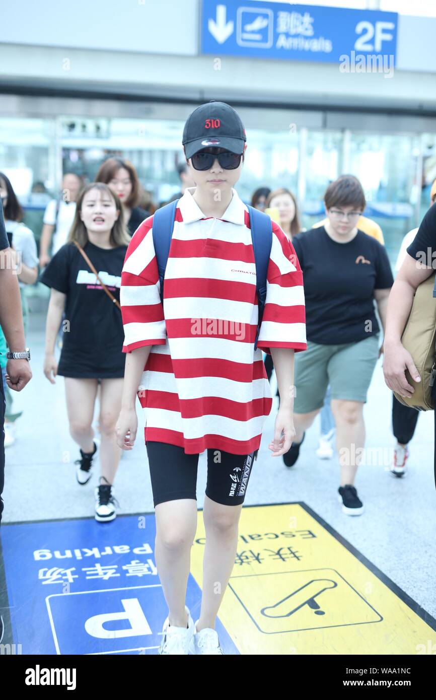 Chinese singer Chris Lee or Li Yuchun arrives at the Beijing Capital ...