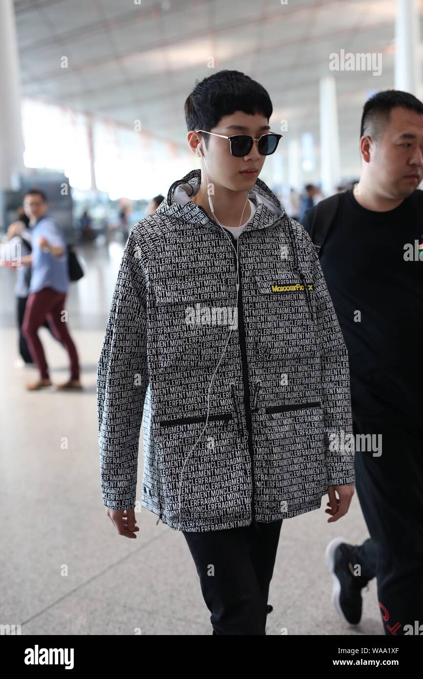Taiwanese singer Lai Kuan-lin, also romanized as Lai Guan-lin, and a ...