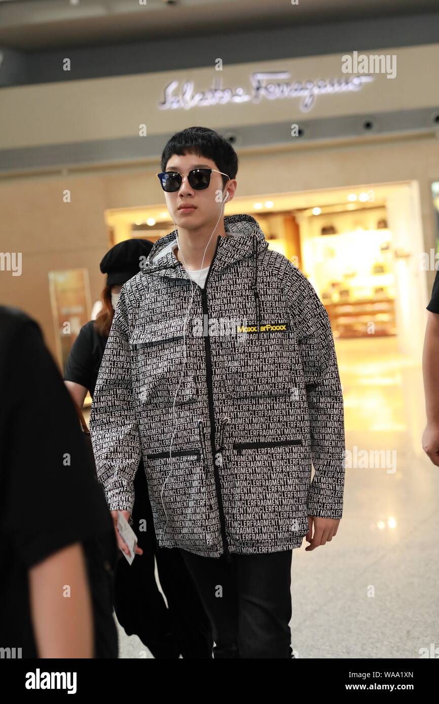 Taiwanese singer Lai Kuan-lin, also romanized as Lai Guan-lin, and a ...