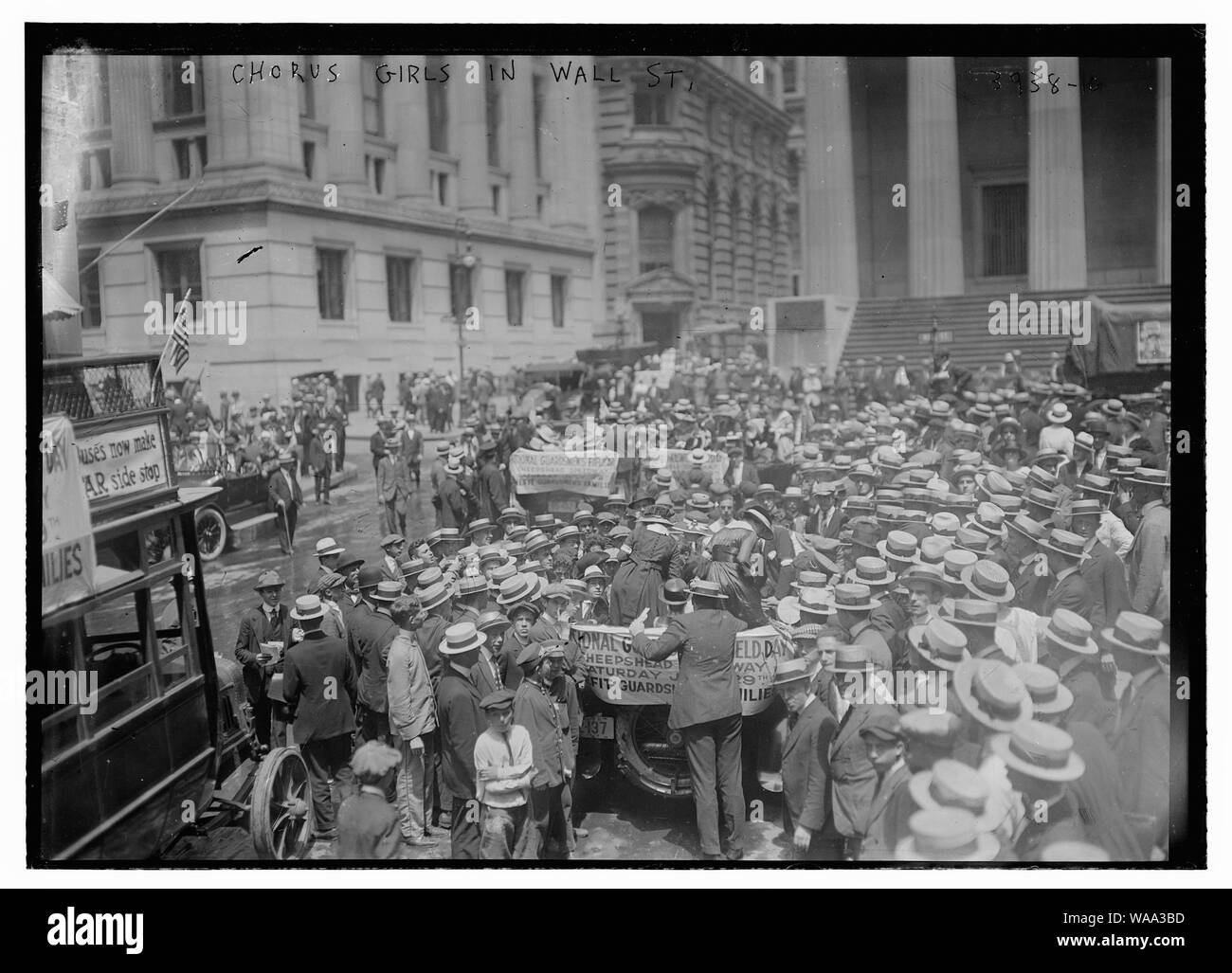 Usa girls Cut Out Stock Images & Pictures - Alamy