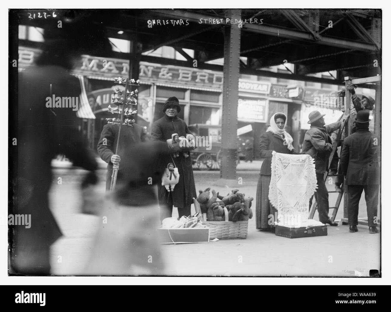 Street scene small city Cut Out Stock Images & Pictures - Alamy