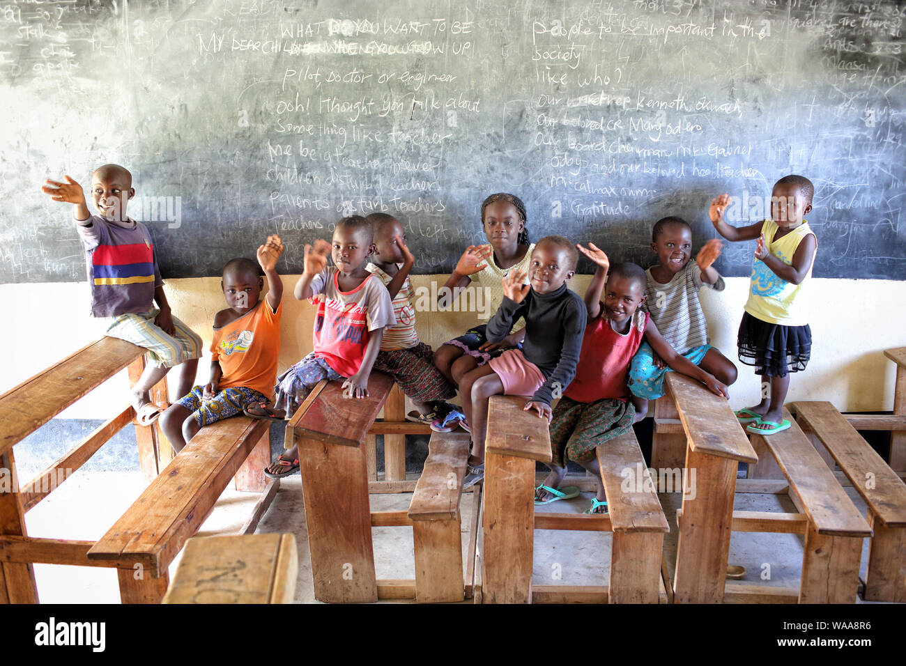 Parents school teacher classroom hi-res stock photography and images ...