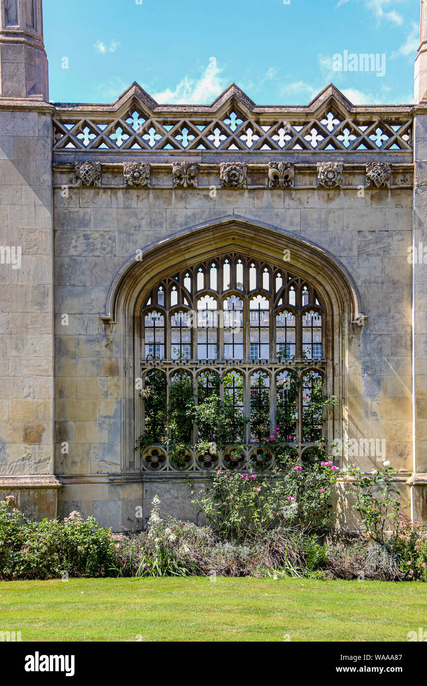 Stunning window at King's College Chapel, Cambridge, Great Britain ...