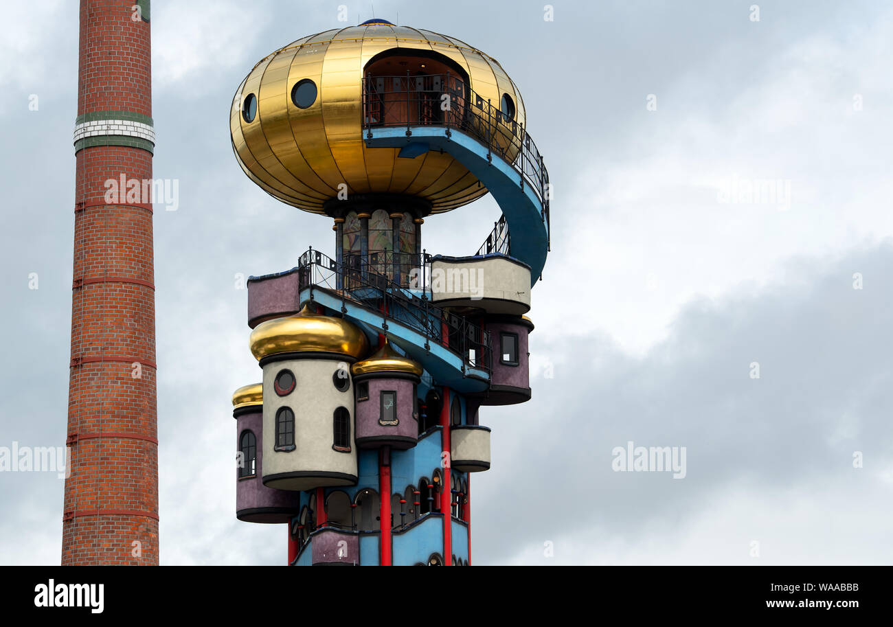 Abensberg, Germany. 19th Aug, 2019. The 35 metre high Hundertwasser ...