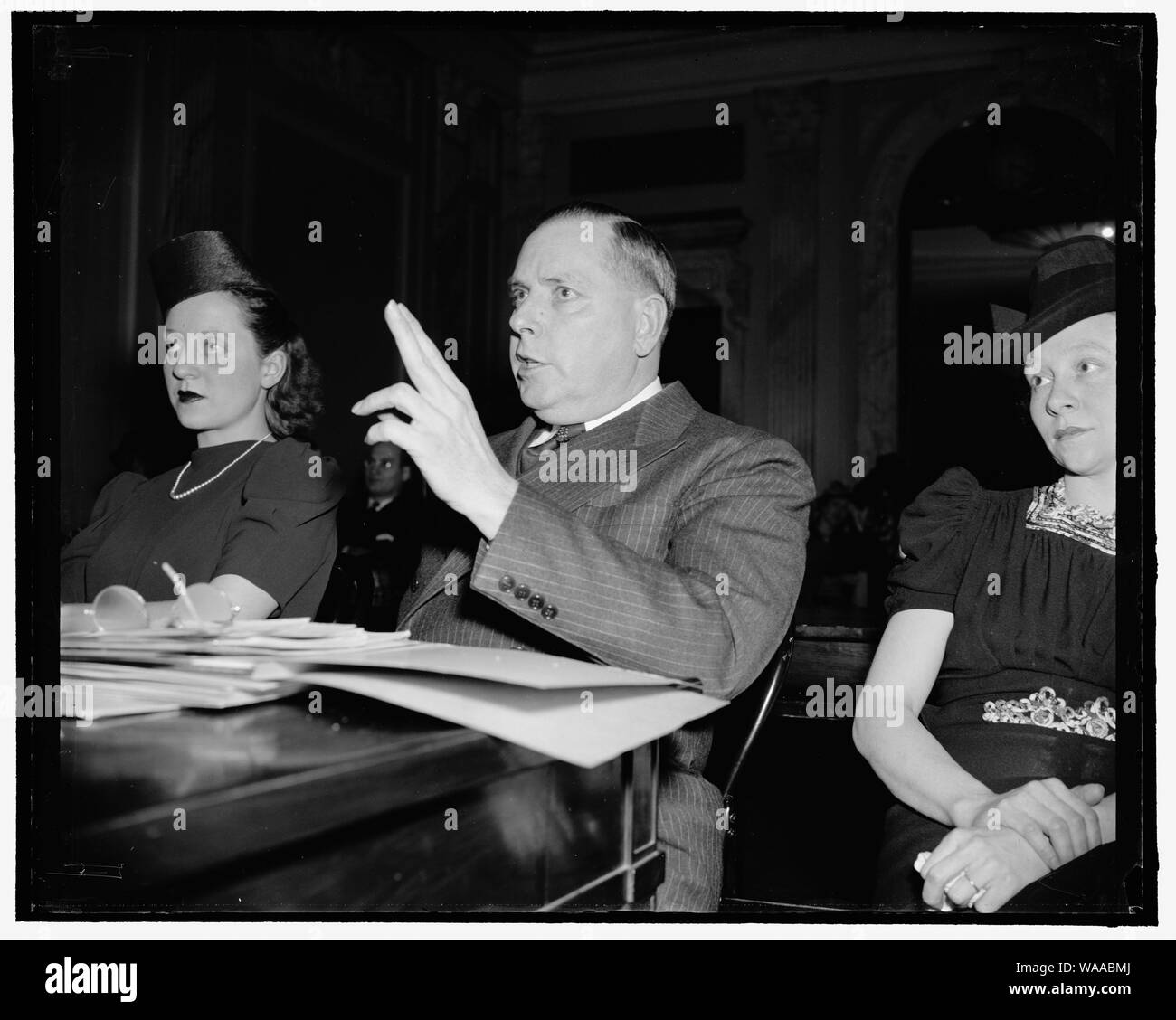 Gender inequality scale Black and White Stock Photos & Images - Alamy