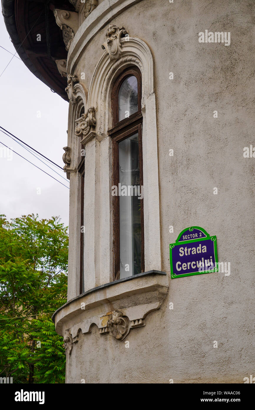 Old Soviet era building in Strada Cercului in sector 2 of the Old Town ...