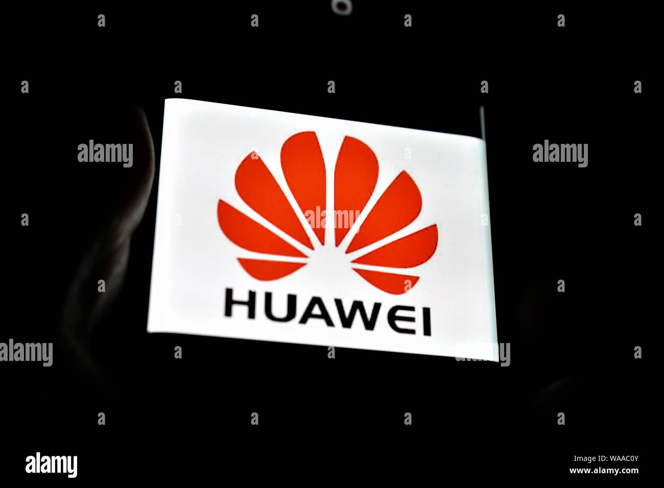 Huawei logo icon hi-res stock photography and images - Alamy