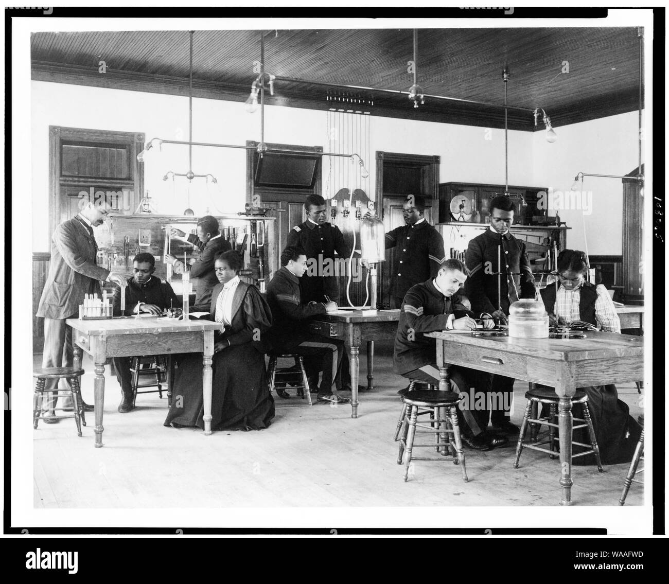 College lab class Cut Out Stock Images & Pictures - Alamy