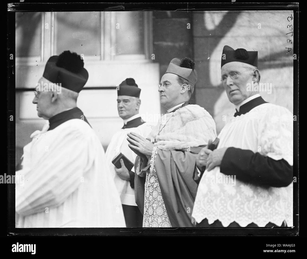 Clergy tradition Black and White Stock Photos & Images - Alamy