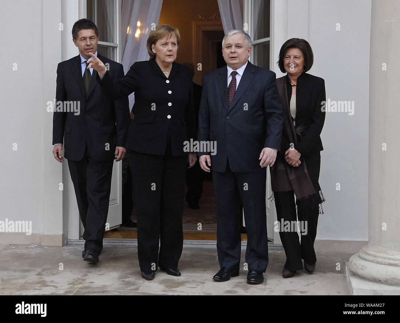 Angela merkel and her husband joachim sauer hi-res stock photography ...