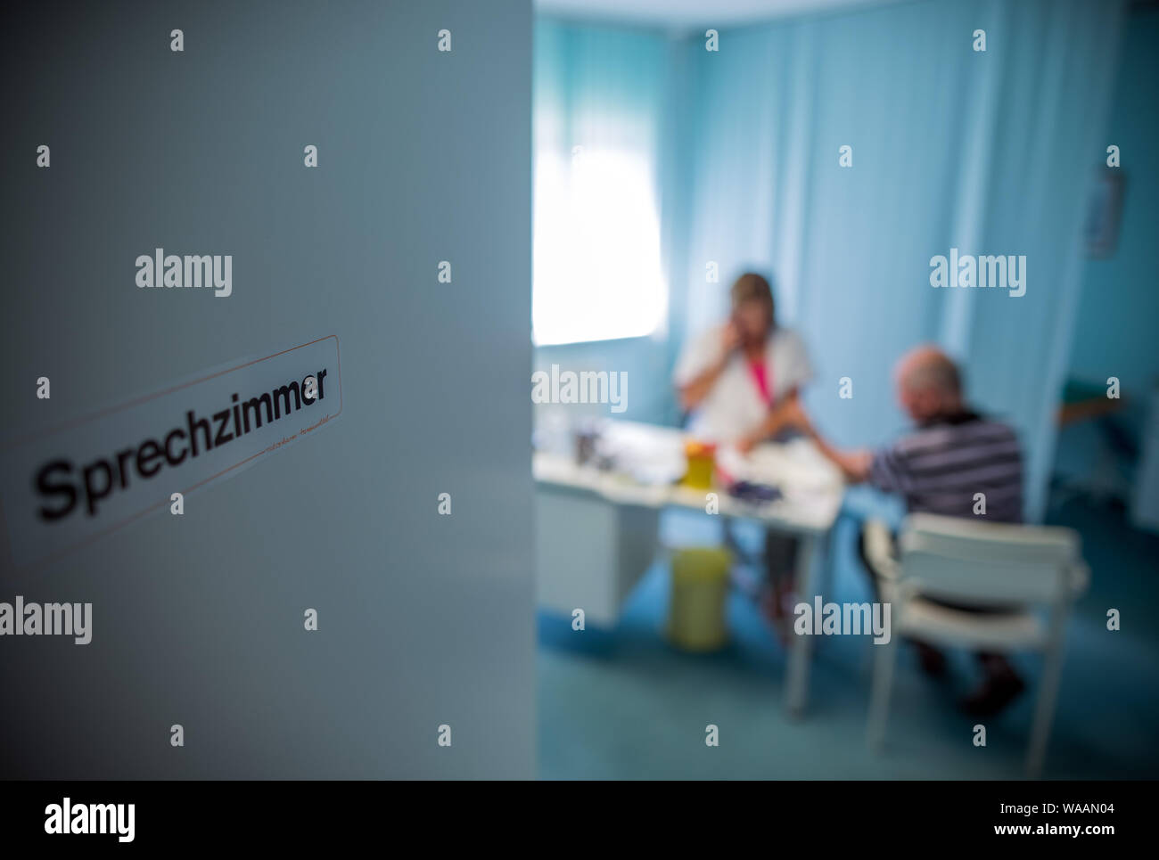 Hohen Wangelin, Germany. 25th June, 2019. Nurse Veronica Timm takes ...