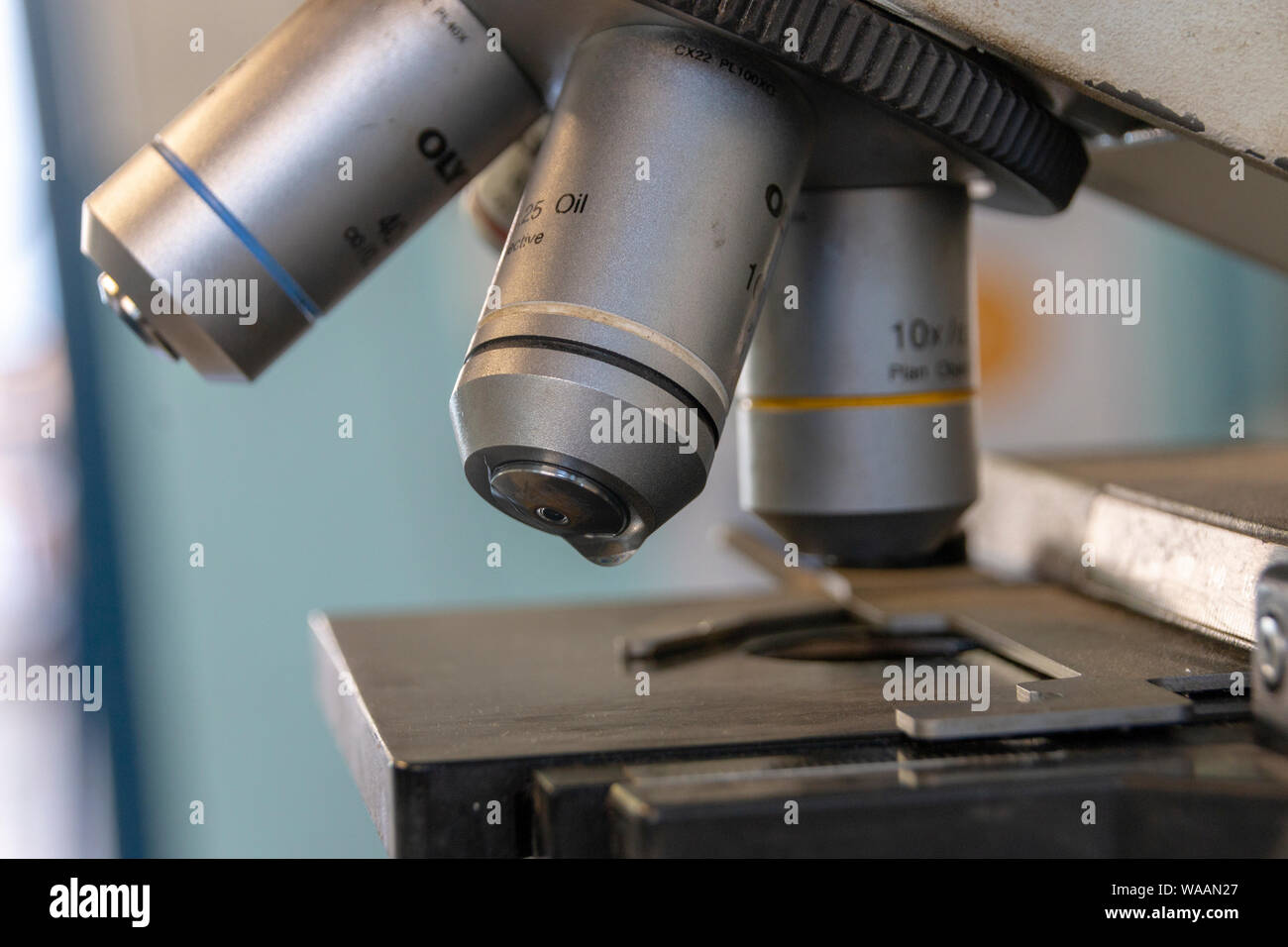 Microscope lense hi-res stock photography and images - Alamy