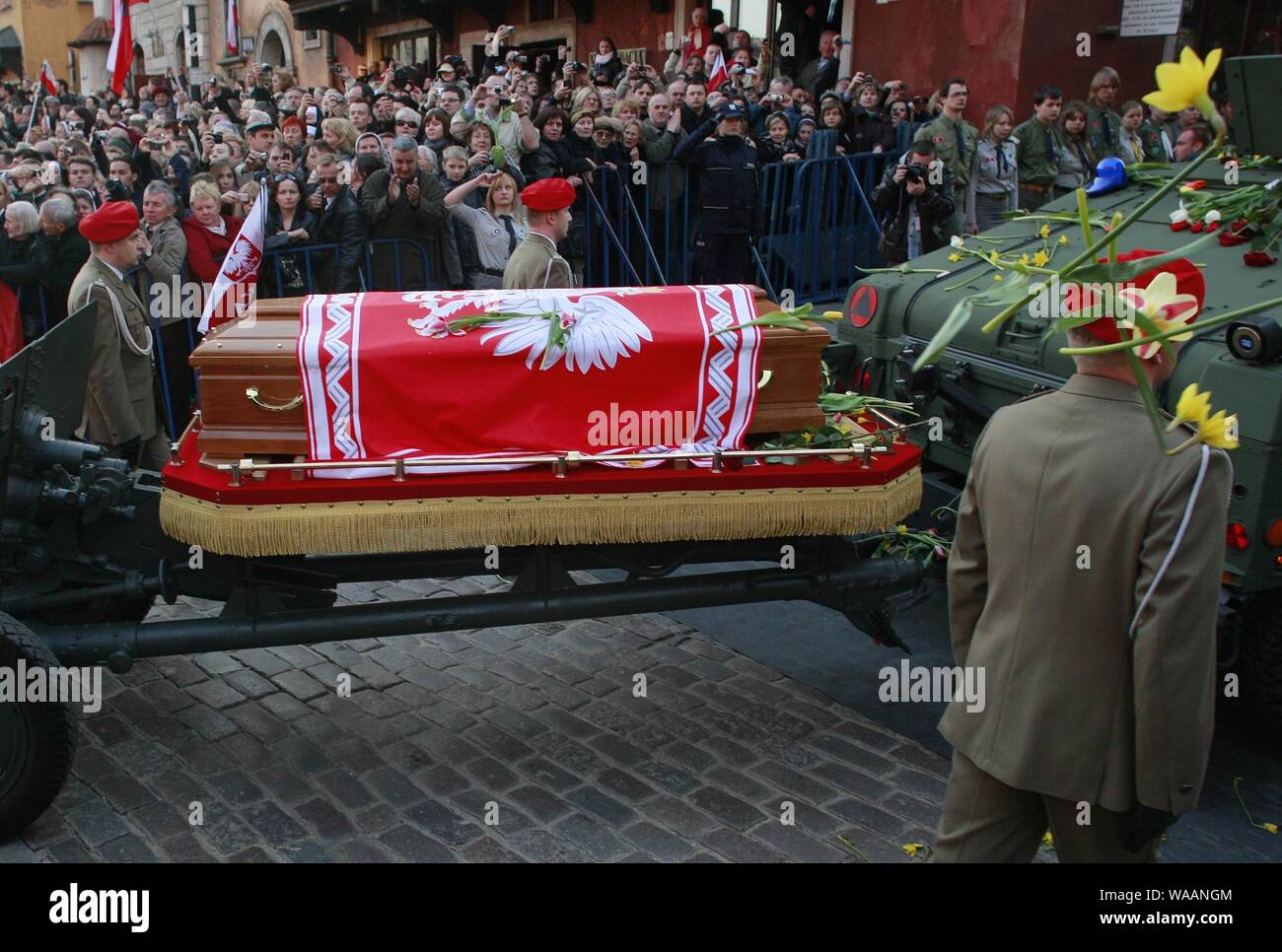 Warsaw, Poland 17.04.2010. The funeral procession across the Old Town ...
