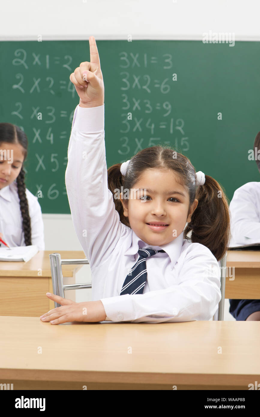 School blackboard classroom india hi-res stock photography and images ...