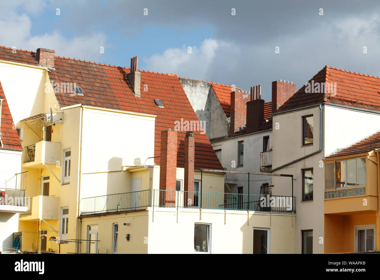 Old bremen terraced houses hi-res stock photography and images - Alamy