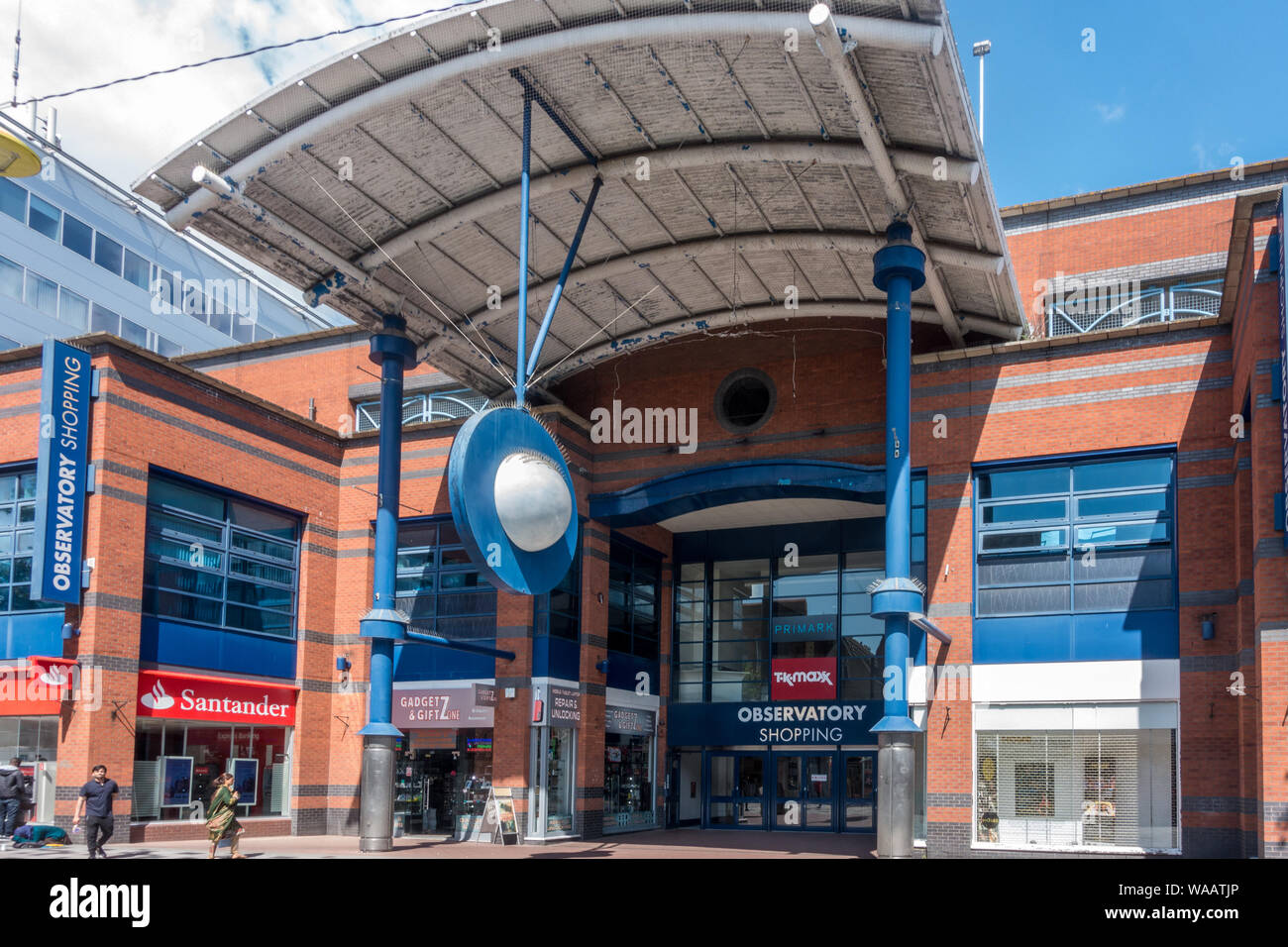 The Observatory Shopping Centre on the High Street in Slough, Berkshire ...