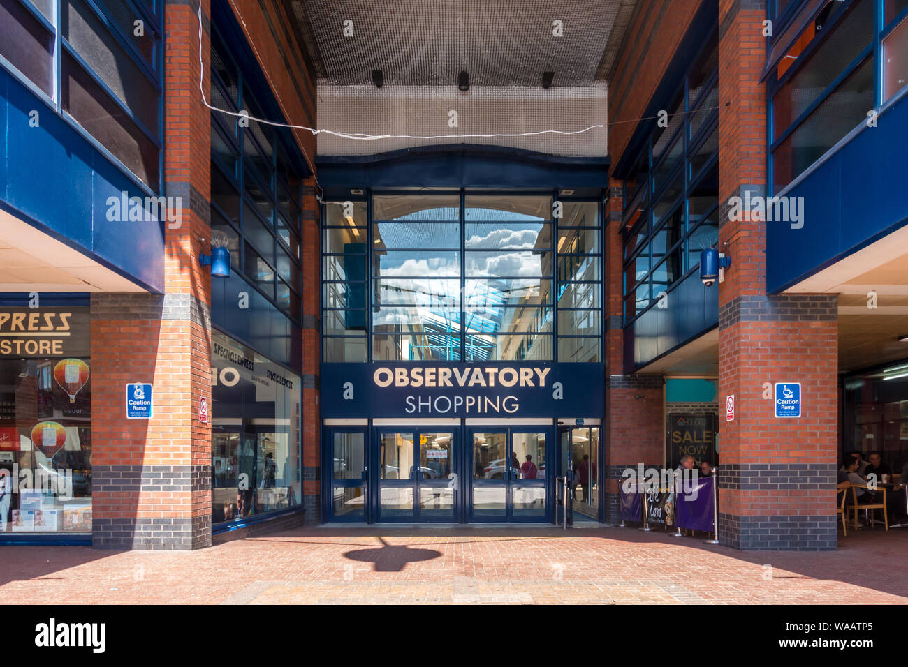 The Observatory Shopping Centre on the High Street in Slough, Berkshire ...