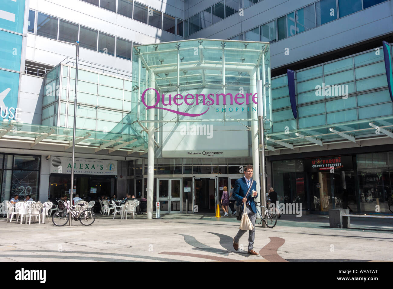The Queensmere Shopping Centre on the High Street in Slough, Berkshire ...