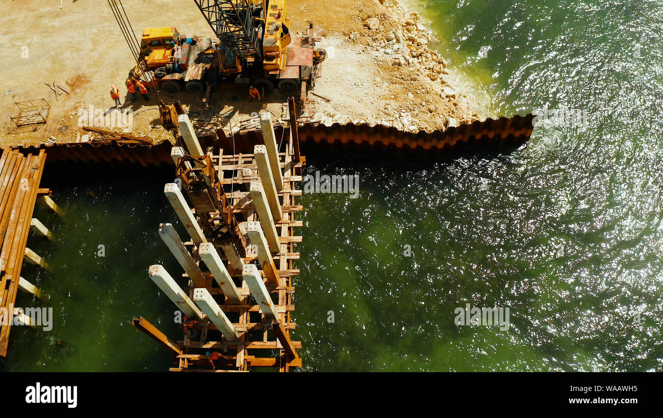 Pile hammer hi-res stock photography and images - Alamy