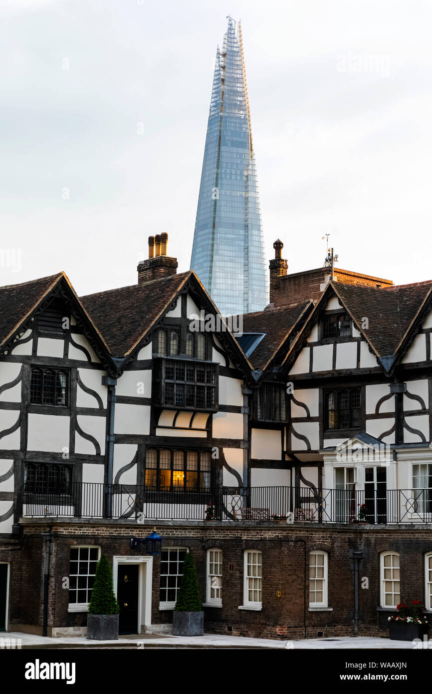 Tower of london tudor hi-res stock photography and images - Alamy