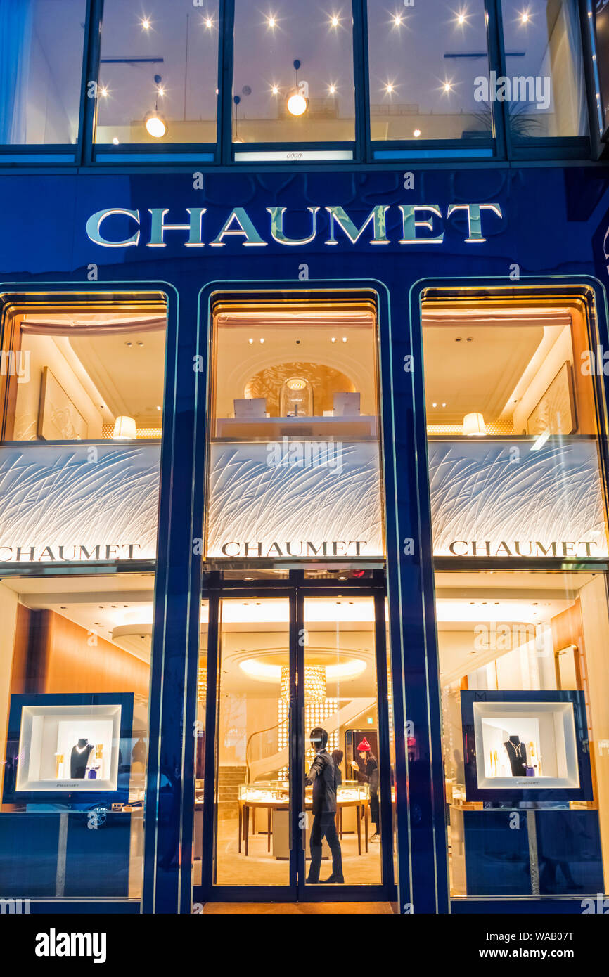Chaumet store hi-res stock photography and images - Alamy