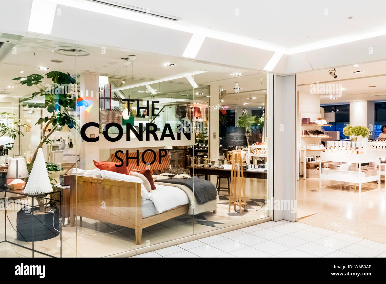 Japan, Honshu, Tokyo, Marunouchi, Marunouchi Building, The Conran Shop ...