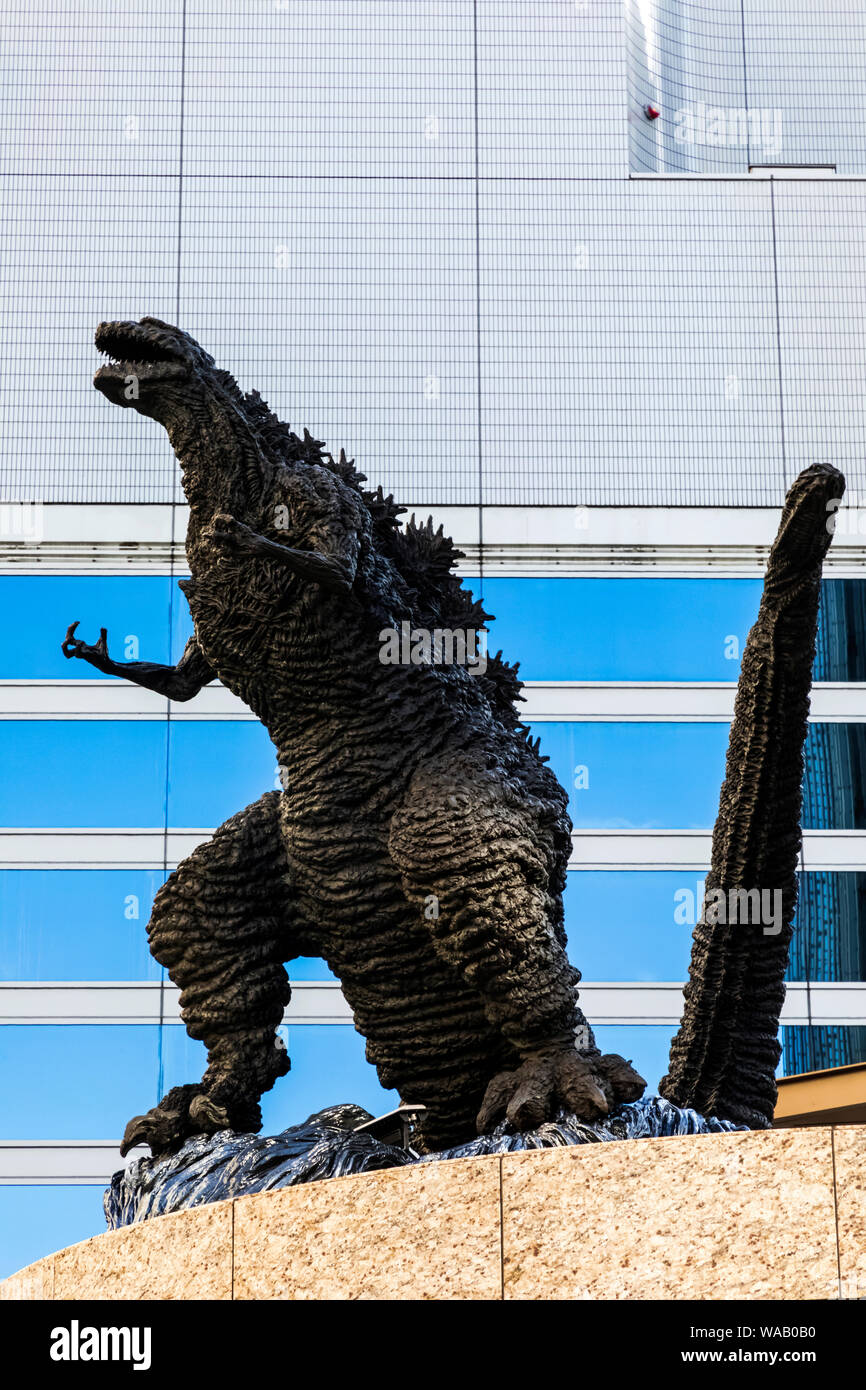 Japan tokyo yurakucho godzilla statue hi-res stock photography and ...