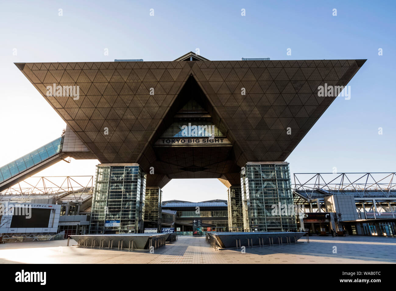 Japan, Honshu, Tokyo, Tokyo Waterfront City, Odaiba, Tokyo Big Sight ...