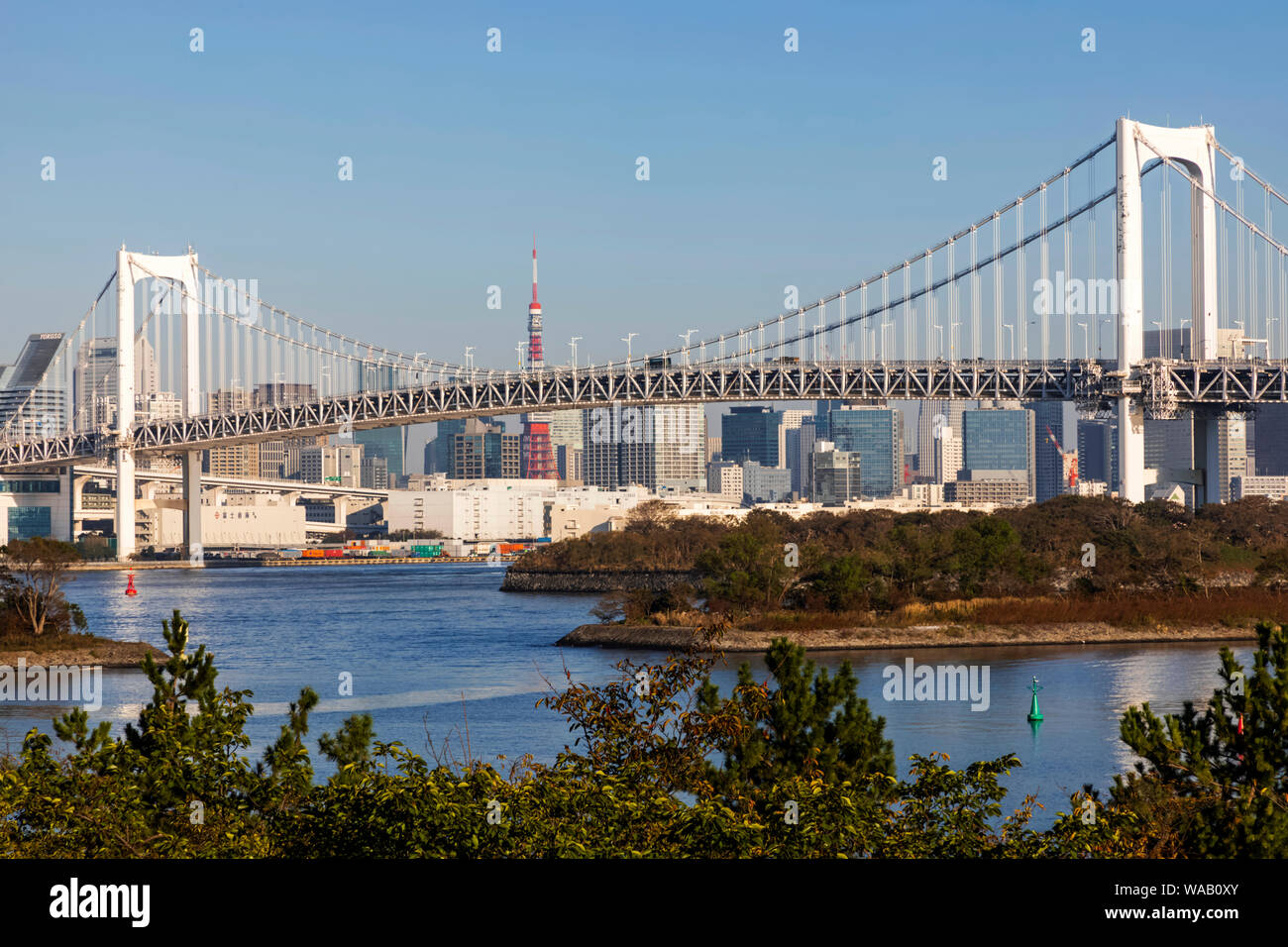 apan, Honshu, Tokyo, Odaiba, Tokyo Waterfront City, Rainbow Bridge and ...