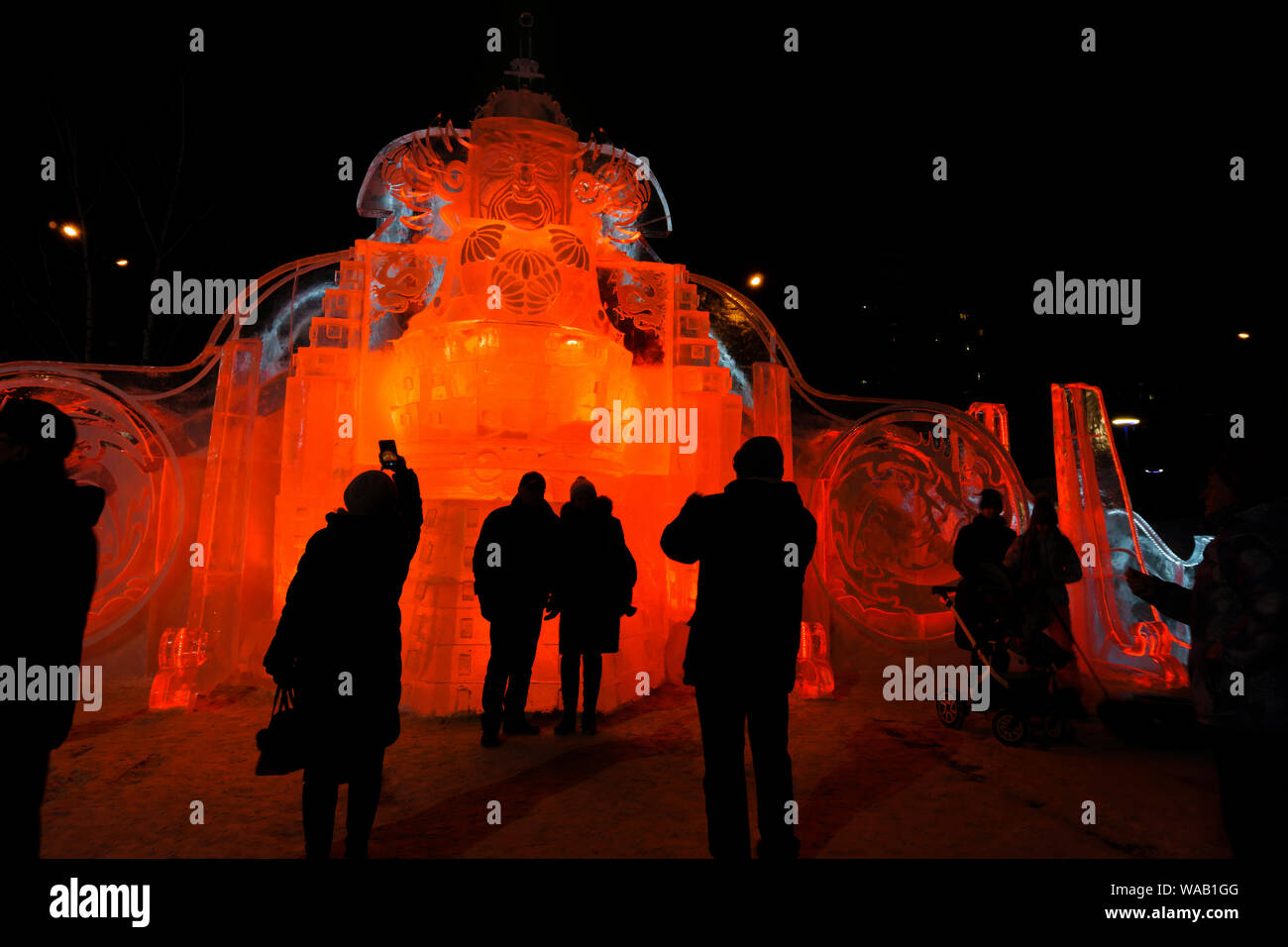 Japanese ice sculpture hi-res stock photography and images - Alamy