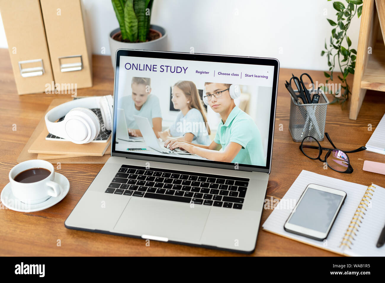 Educational laptop hi-res stock photography and images - Alamy