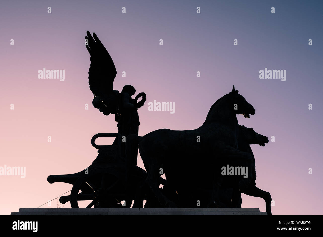 Victoria the goddess of victory hi-res stock photography and images - Alamy