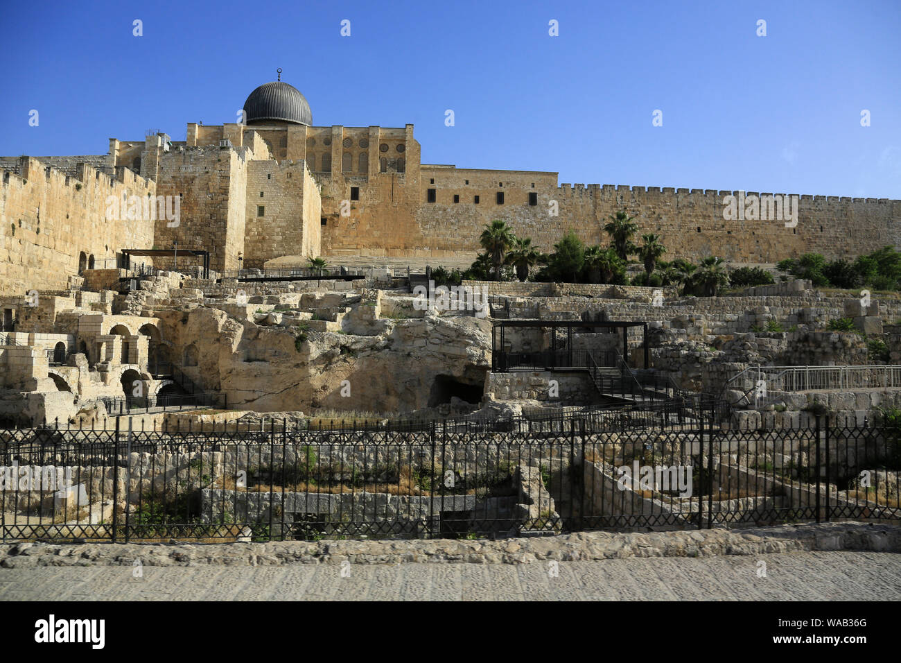 Pool of bethesda hi-res stock photography and images - Alamy