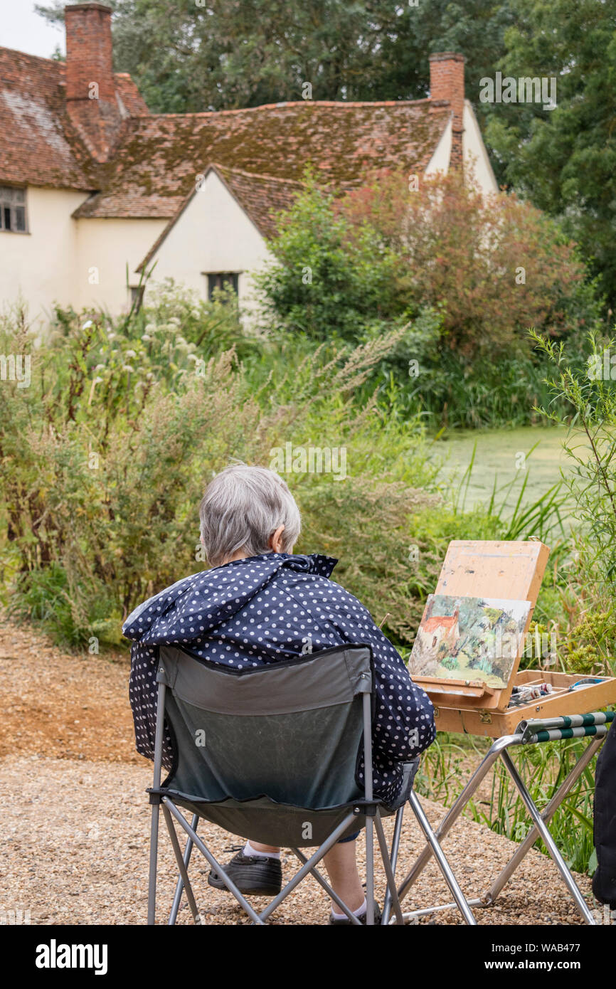 Artists painting Willy Lott's house at the National Trust's Flatford ...
