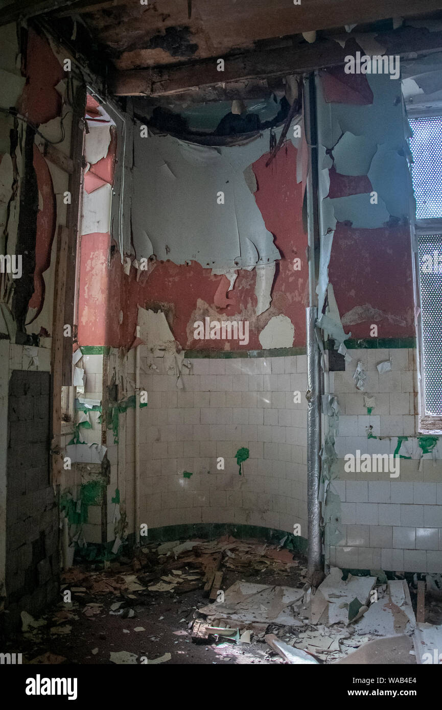 Royal Alexandra Hospital Paisley High Resolution Stock Photography and ...