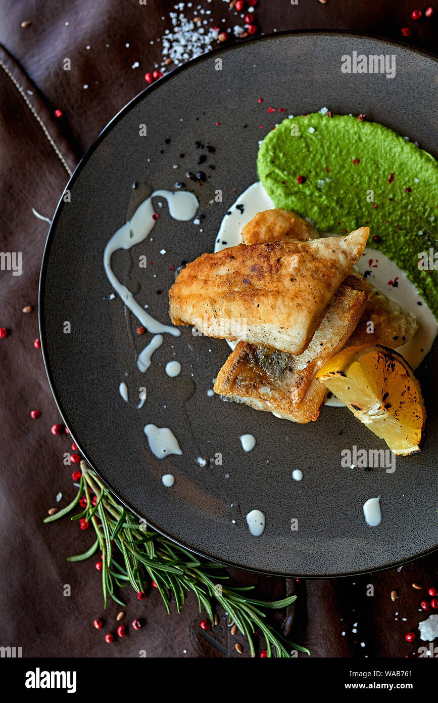 fish with lemon Stock Photo - Alamy