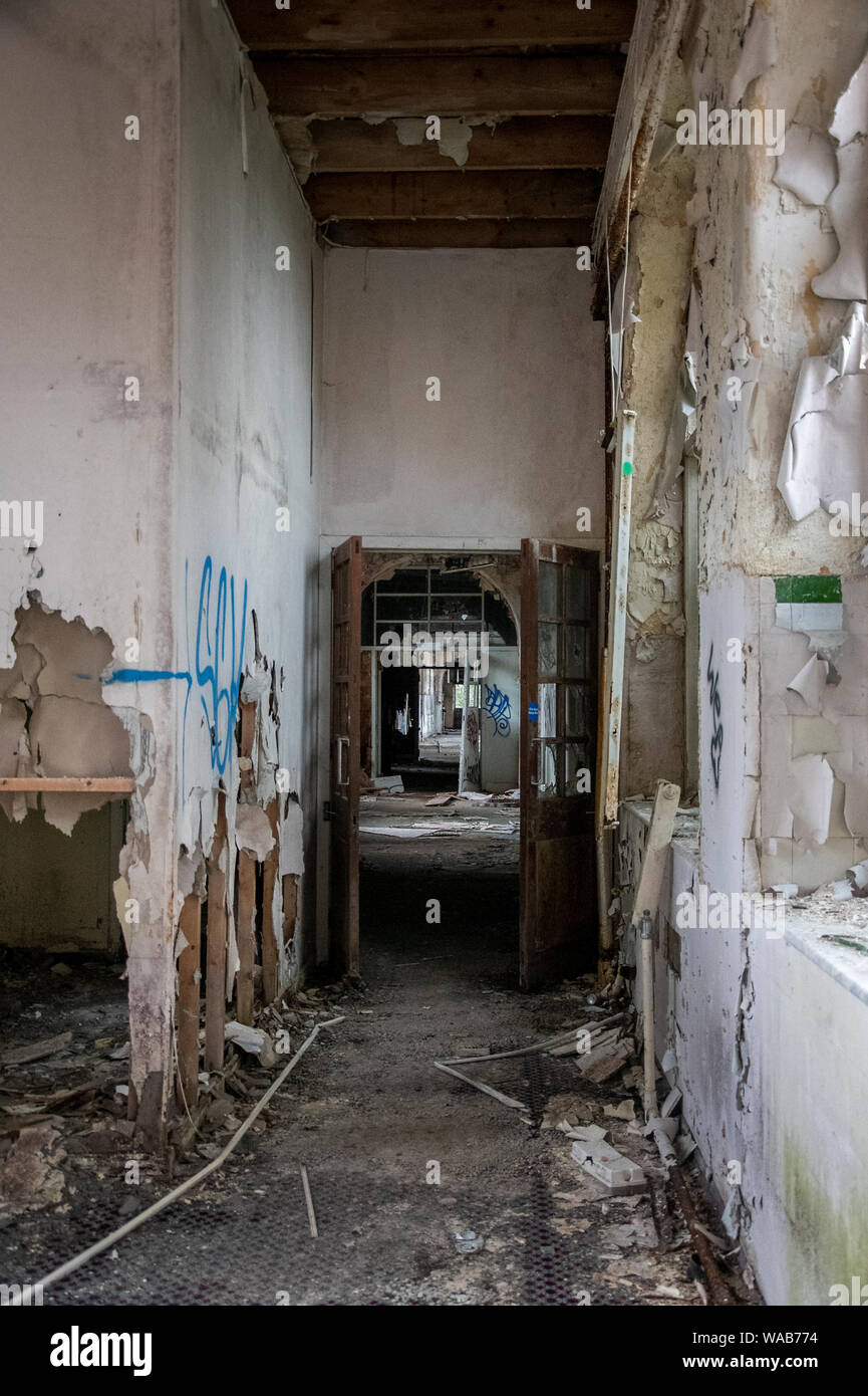 Paisley, Scotland, UK. 18th August 2019: Inside the former Royal ...